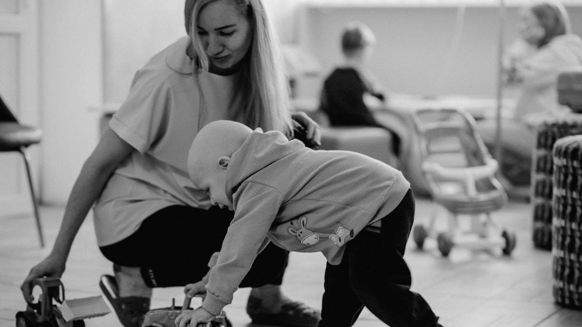 Zieke Marko (2) kan veilig schuilen in Oekraïens kinderziekenhuis